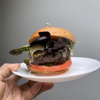 TRAD ROOM - Updated July 2024 - 345 Photos & 179 Reviews - 266 Malcolm ...