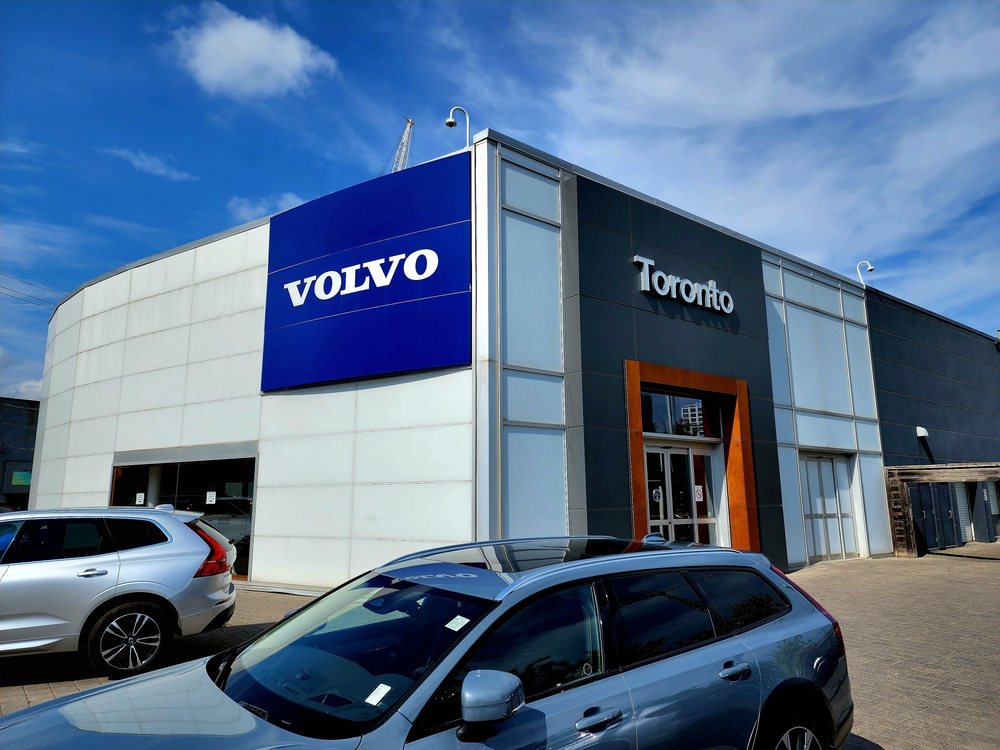 VOLVO CARS DOWNTOWN TORONTO - Updated January 2025 - 24 Photos - 43 ...