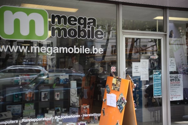 MEGA MOBILE ANTWERPEN - Updated April 2024 - Sint-Jansvliet 19 ...