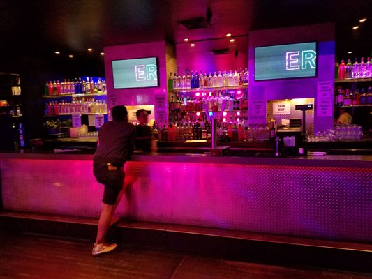 BADLANDS - Updated June 2024 - 111 Photos & 615 Reviews - 4121 18th St ...