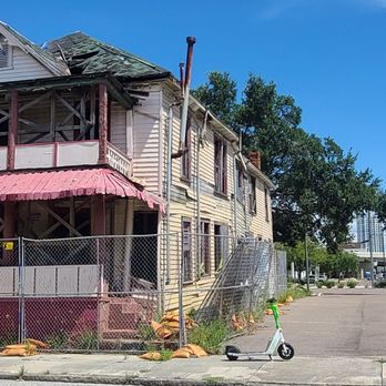 JACKSON ROOMING HOUSE - Updated November 2025 - 34 Photos - 851 Zack St ...