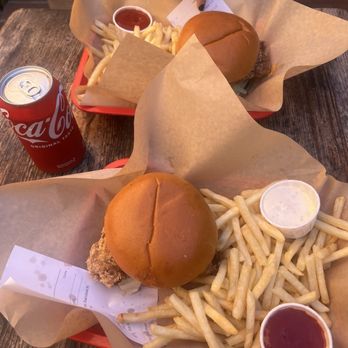 CHUBBS CHICKEN SANDWICHES - Updated July 2024 - 54 Photos & 119 Reviews ...