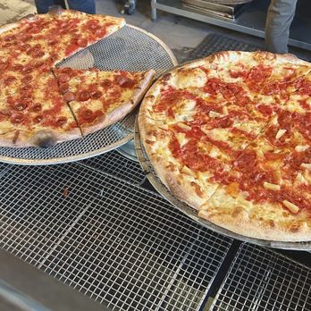GRAM’S PIZZA - Updated January 2026 - 31 Photos & 14 Reviews - 1640 ...