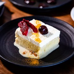 BACK TABLE KITCHEN & BAR - Updated June 2025 - 132 Photos & 135 Reviews ...