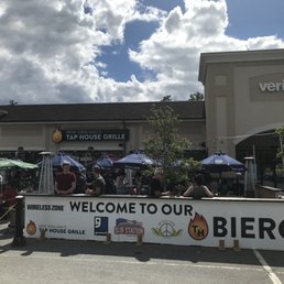 NEW ENGLAND’S TAP HOUSE GRILLE - Updated October 2025 - 160 Photos ...