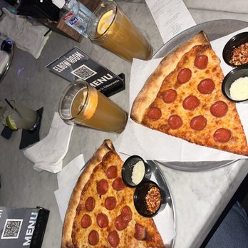 ELBOW ROOM - Updated September 2024 - 317 Photos & 374 Reviews - 1634 N ...