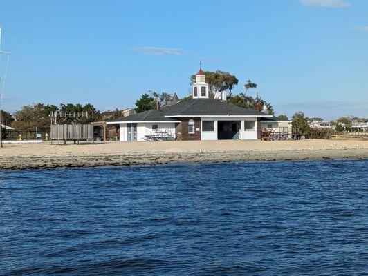JAMES A CAPLES MEMORIAL PARK - 398 S Bay View Ave, Amityville, New York ...