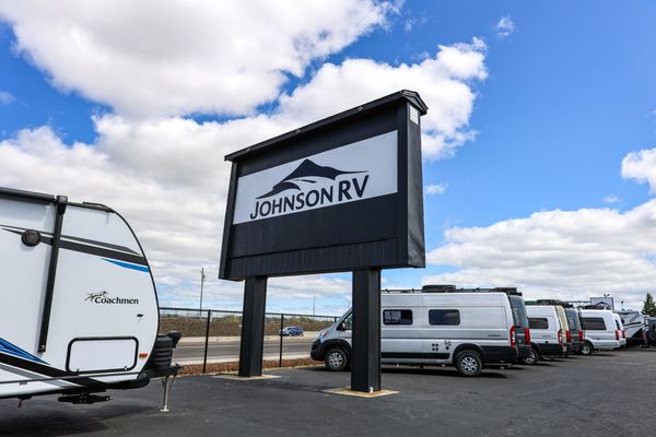 JOHNSON RV MEDFORD - Updated November 2025 - 34 Photos - 2840 Crater ...