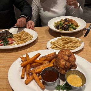 DOC B’S RESTAURANT + BAR - 959 Photos & 1047 Reviews - 55 E Grand Ave ...