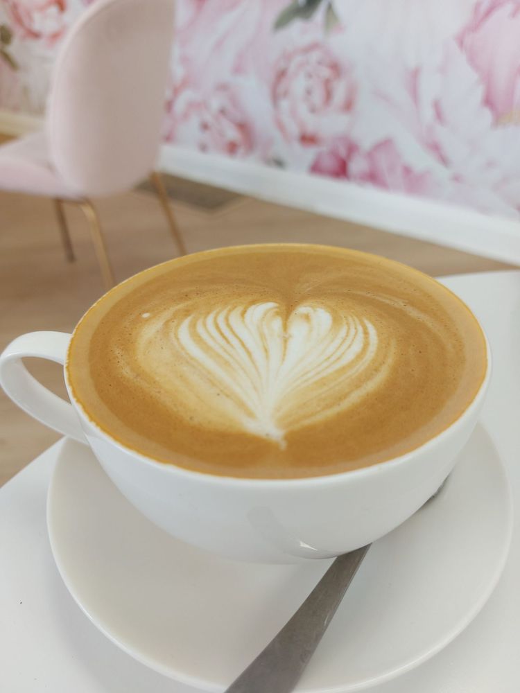 JULIENNE’S PATISSERIE - Updated July 2024 - 11 Photos - 2195 Gerrard ...