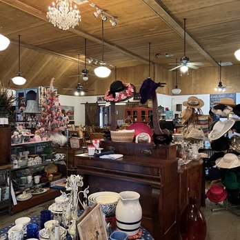 RED BARN BAKERY - Updated November 2024 - 80 Photos & 28 Reviews ...