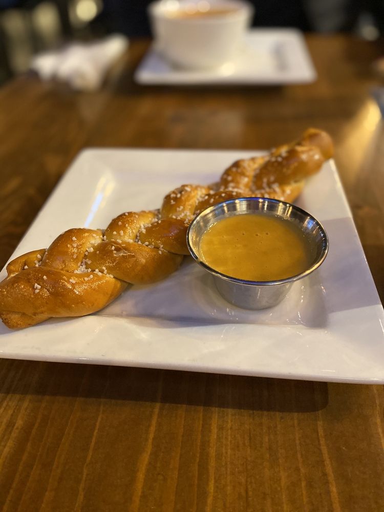 THE DISTRICT TAP DOWNTOWN - 329 Photos & 228 Reviews - 141 S Meridian ...