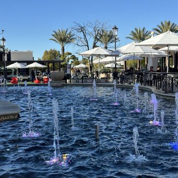 THE VERANDA - Updated January 2026 - 379 Photos & 159 Reviews - 2001 ...