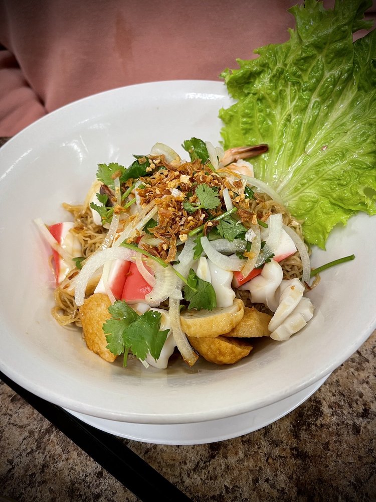 GOT PHO - Updated January 2026 - 110 Photos & 55 Reviews - 2523 Nanaimo ...