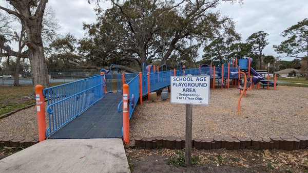 LAUREL PARK - Updated September 2025 - 12 Photos - 509 Collins Rd ...