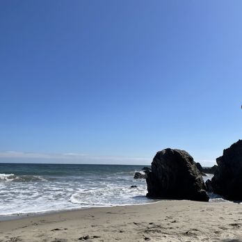 LECHUZA BEACH - Updated January 2026 - 89 Photos & 52 Reviews - Broad Beach Rd, Malibu ...