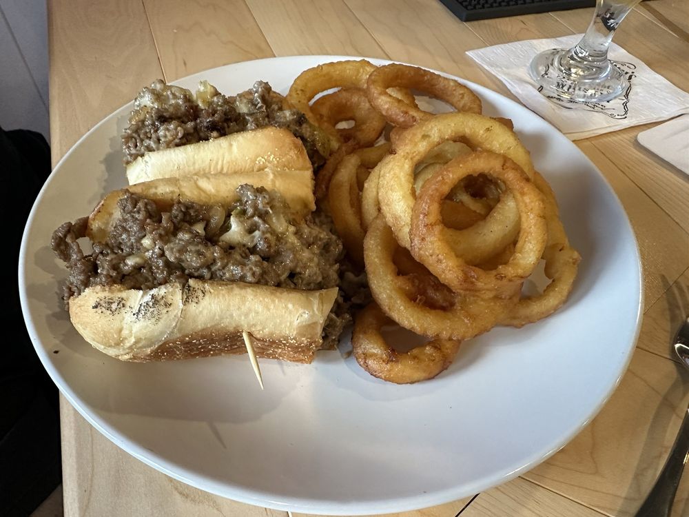 THE HIDEAWAY PUB & GRILL - Updated December 2024 - 12 Photos - 546 Main ...