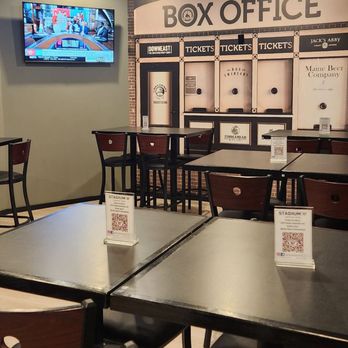 STADIUM XV CRAFT KITCHEN & SIM BAR - Updated December 2025 - 62 Photos ...