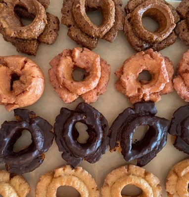 STATUS DOUGH DONUTS & COFFEE - FARRAGUT - Updated December 2025 - 15 ...