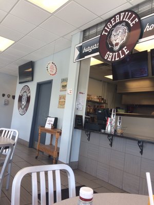 TIGERVILLE GRILLE - Updated September 2025 - 13 Reviews - 314 N ...
