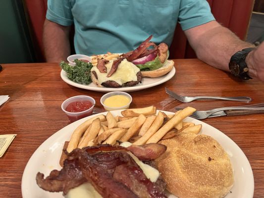 COLBY’S - Updated July 2024 - 75 Photos & 134 Reviews - 202 W 3rd St ...