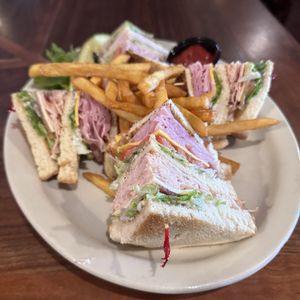 SOUTH RILEY TAVERN - Updated January 2026 - 42 Photos & 54 Reviews ...