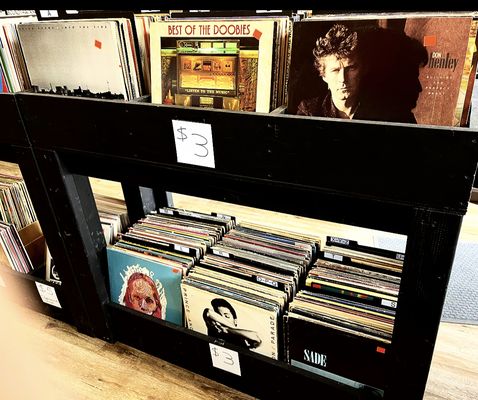 VINYL ADDICTION RECORDS - Updated October 2025 - 35 Photos - 7 Ridge Rd ...