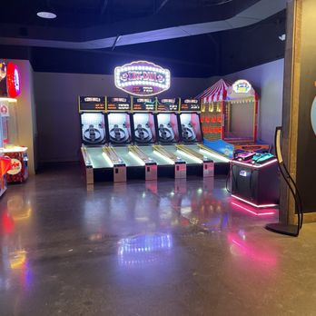 HUMDINGERS - Updated July 2025 - 193 Photos & 166 Reviews - 64 E ...