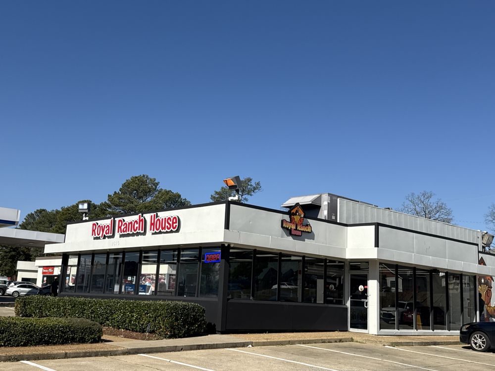 ROYAL RANCH HOUSE - Updated November 2025 - 31 Photos & 10 Reviews ...