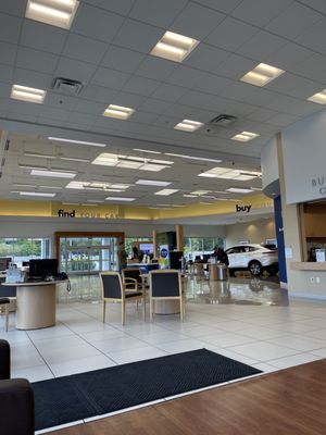 CARMAX - Updated October 2025 - 40 Photos & 104 Reviews - 185 S Gulph ...