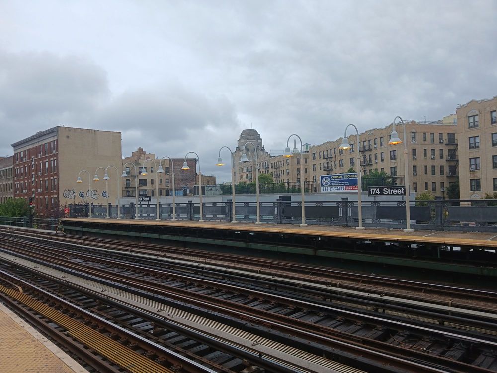 MTA - 174TH STREET SUBWAY STATION - Updated June 2025 - 25 Photos ...