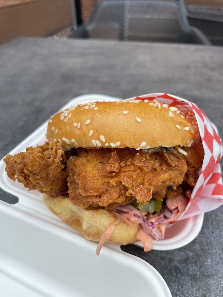 BIG D’S HOT CHICKEN - Updated December 2025 - 87 King Street W ...