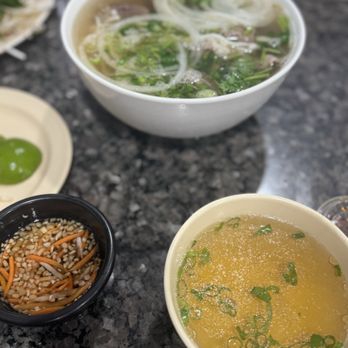 PHO 43 - Updated August 2025 - 1233 Photos & 911 Reviews - 2844 N 43rd ...