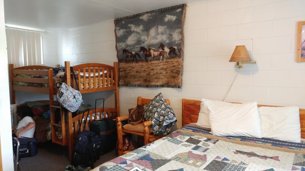 ELK ANTLER INN - Updated October 2025 - 13 Photos & 25 Reviews - 501 S ...