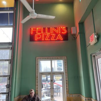 FELLINI’S PIZZA - Updated April 2025 - 534 Photos & 674 Reviews - 909 ...