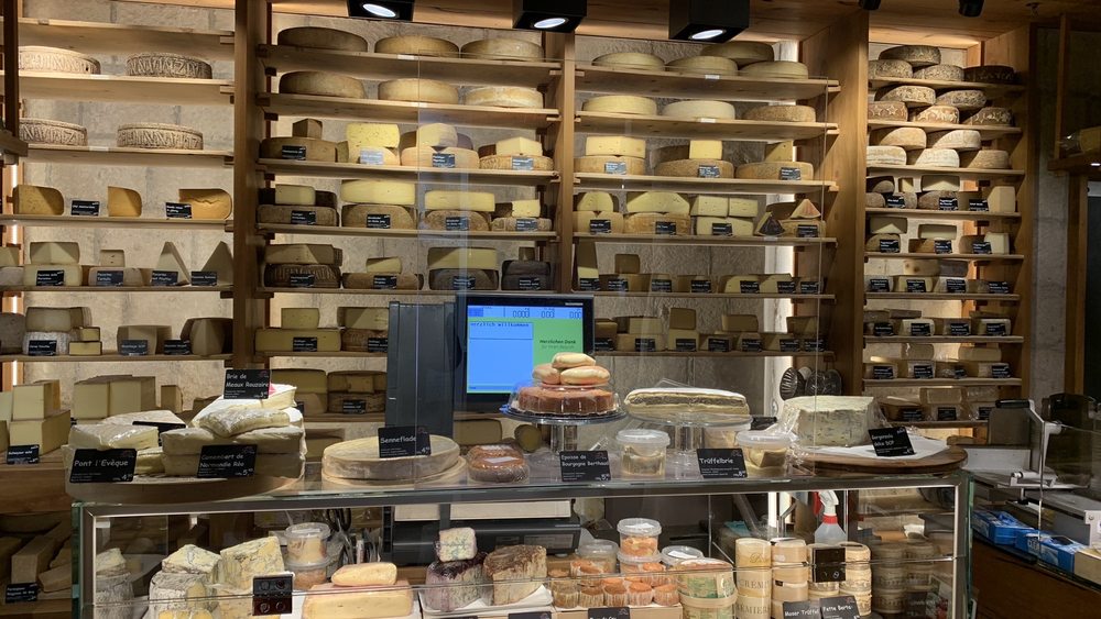 JELMOLI - Updated July 2024 - Bahnhofstrasse, Zürich, Switzerland ...