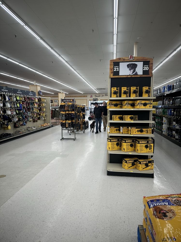 BIG R STORES - Updated May 2025 - 22 Reviews - 165 Fontaine Blvd ...