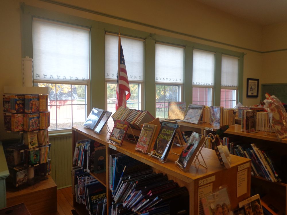 EAST GLASTONBURY PUBLIC LIBRARY - Updated November 2024 - 28 Photos ...