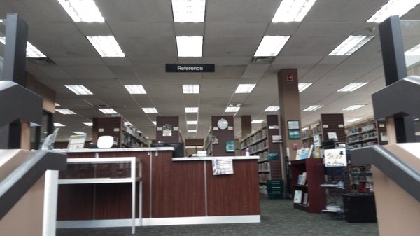 HELEN HALL LIBRARY - Updated July 2025 - 42 Photos & 28 Reviews - 100 W ...