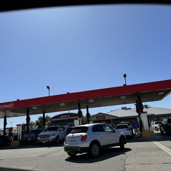 FLYING J TRAVEL CENTER - Updated September 2025 - 243 Photos & 164 ...