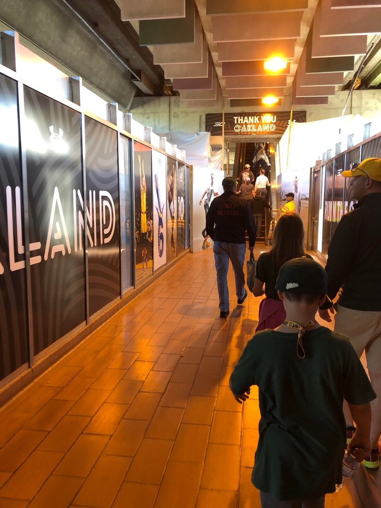 BART - COLISEUM STATION - 231 Photos & 152 Reviews - 700 73rd Ave ...