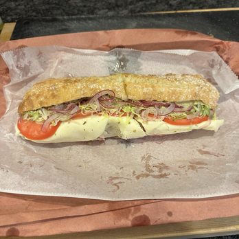 WALLINGTON DELI - Updated December 2025 - 68 Photos & 62 Reviews - 181 ...