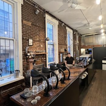 REVOLVER - Updated August 2024 - 855 Photos & 622 Reviews - 325 Cambie ...