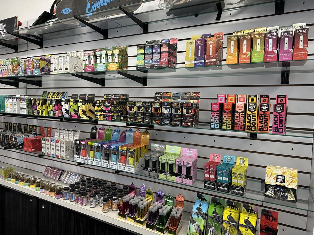 SUPREME SMOKE & VAPE - Updated December 2025 - 13 Photos - 3260 S Lp W ...