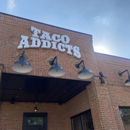 TACO ADDICTS - Updated January 2026 - 237 Photos & 193 Reviews - 131 ...