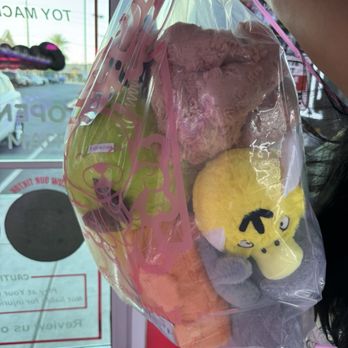CLAW WORLD - Updated January 2025 - 352 Photos & 246 Reviews - 8665 W ...
