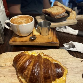 CAFE KINDRED - 813 Photos & 547 Reviews - 450 N Washington St, Falls ...