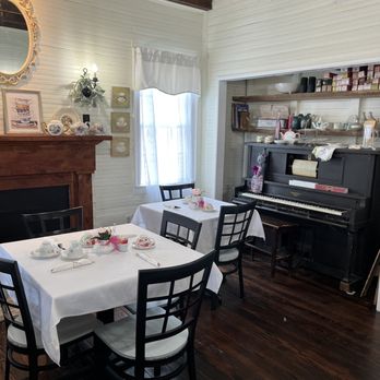 THE BANTEN HOUSE TEA ROOM - Updated December 2025 - 11 Photos - 1516 ...