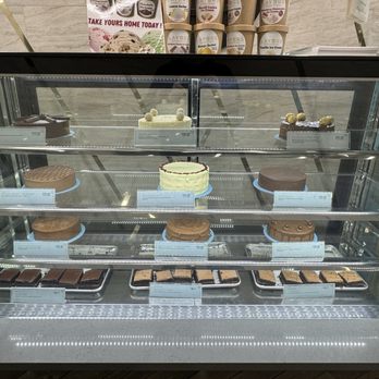 LAYERS BAKESHOP - Updated June 2025 - 181 Photos & 108 Reviews - 621 ...