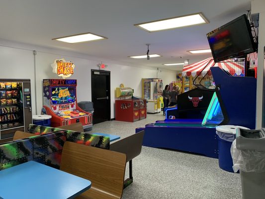 RAINBOW RINK SKATING & ENTERTAINMENT CENTER - 42 Photos & 19 Reviews ...